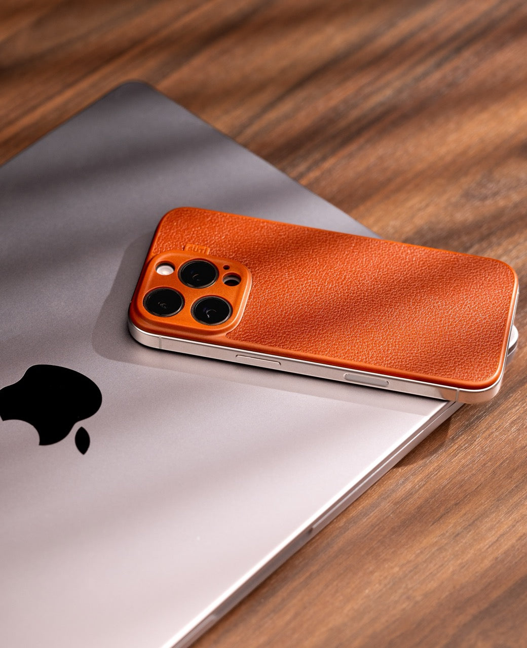 PhoneBack by Süti - Thinnest iPhone Case Minimalist for the Caseless