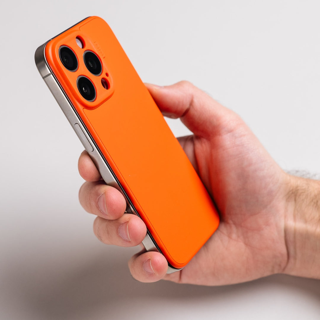 PhoneBack by Süti - Thinnest iPhone Case Minimalist for the Caseless