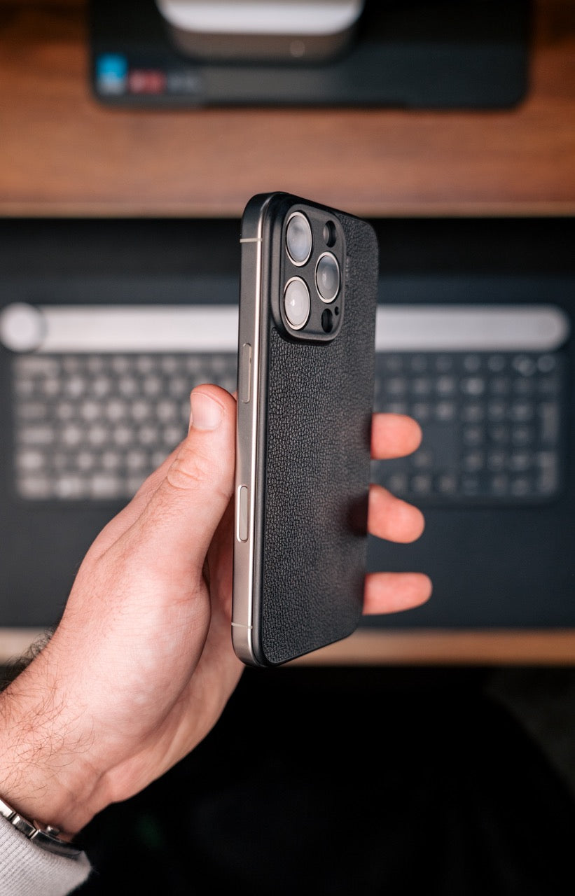 PhoneBack by Süti - Thinnest iPhone Case Minimalist for the Caseless